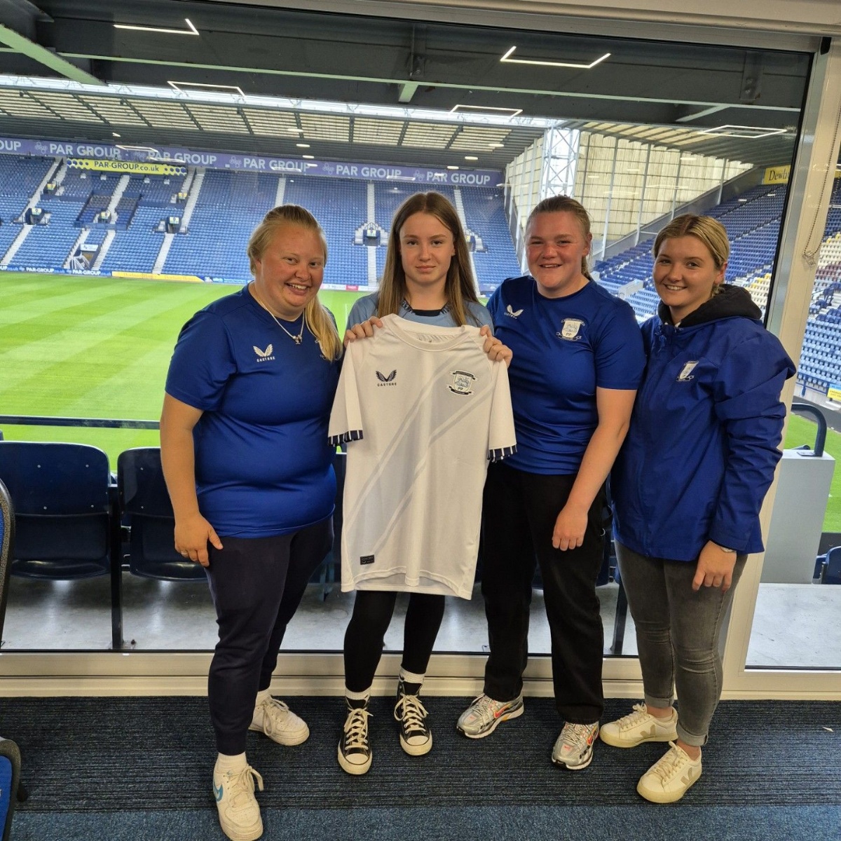 The Sutton Academy - Eva signs for another year!